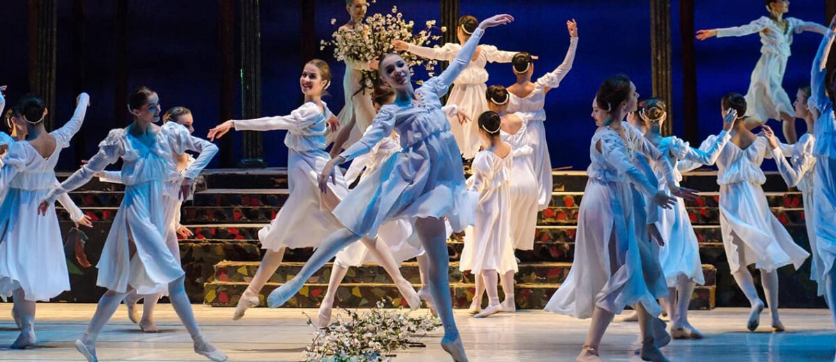 Lady of the dance - Saltscapes
